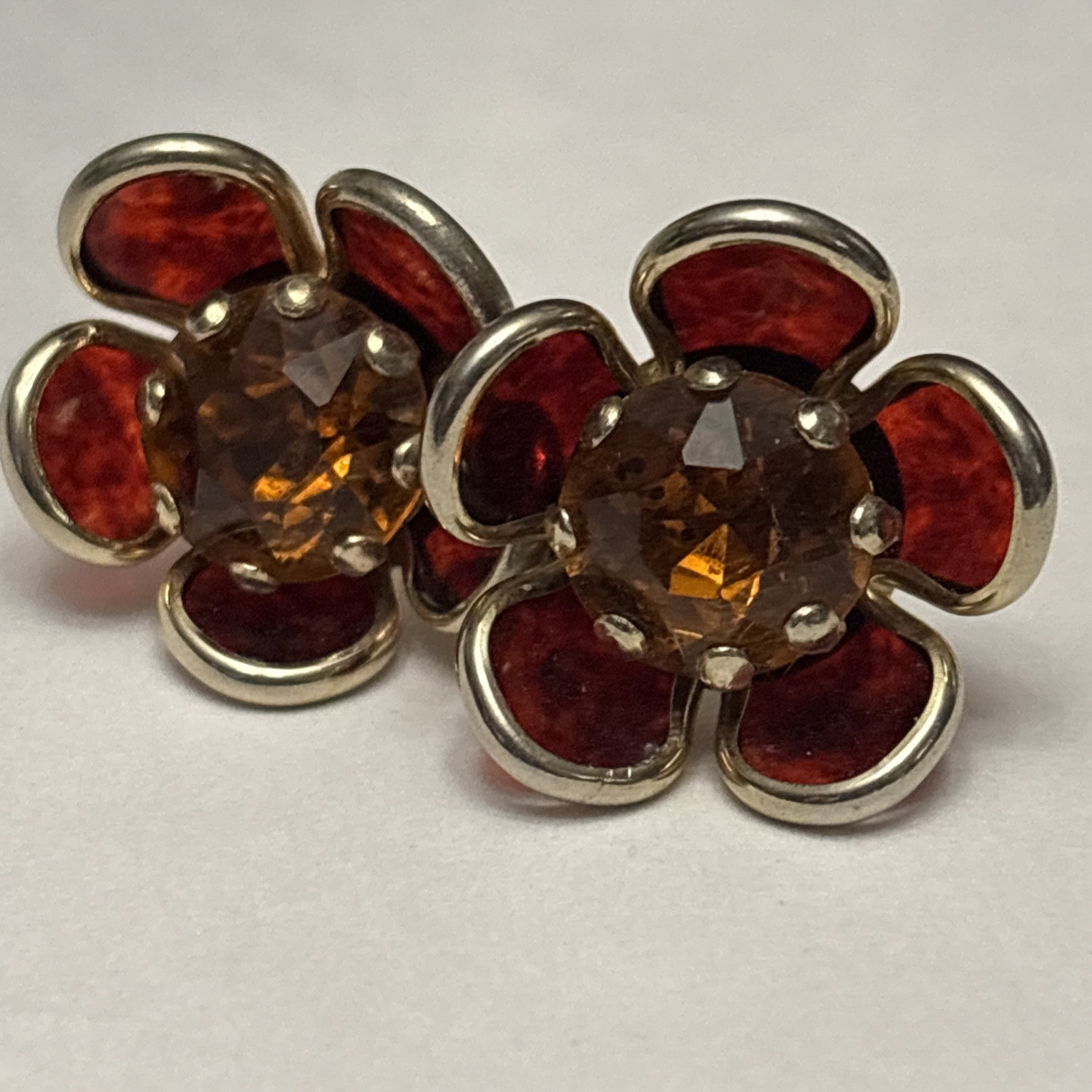 Golden Bezel Crystal Dainty Flower Vintage 60's Screw… - Gem