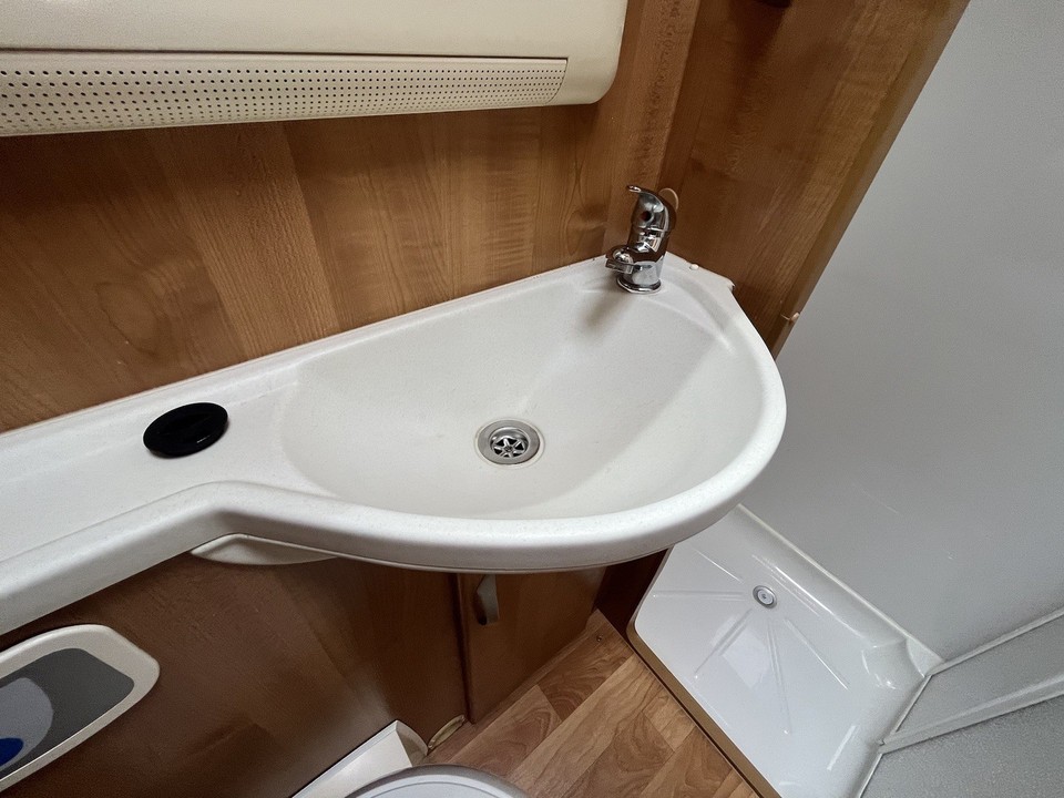 Auto-trail Tracker SE Motorhome low Miles Outstanding Condition | eBay UK