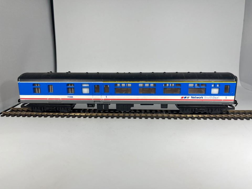 Lima OO Network Southeast NSE MK2 Brake First Open Coach Unboxed | eBay UK