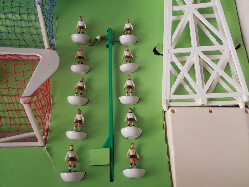 RARE SUBBUTEO FOOTBALL 1970'S WORLD CUP EDITION TWO TIER BOX SET ...