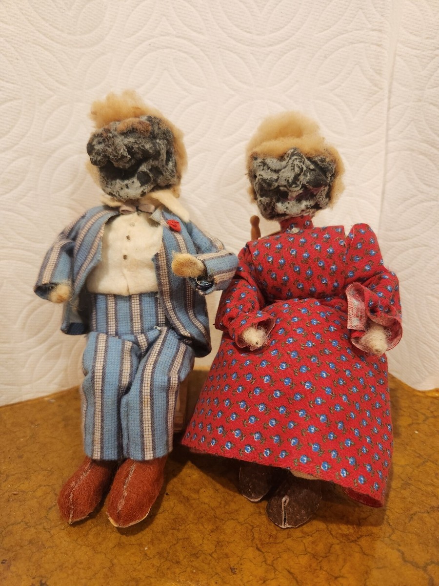 Black Apple Doll Pattern Inside A Black Apple): Dolls