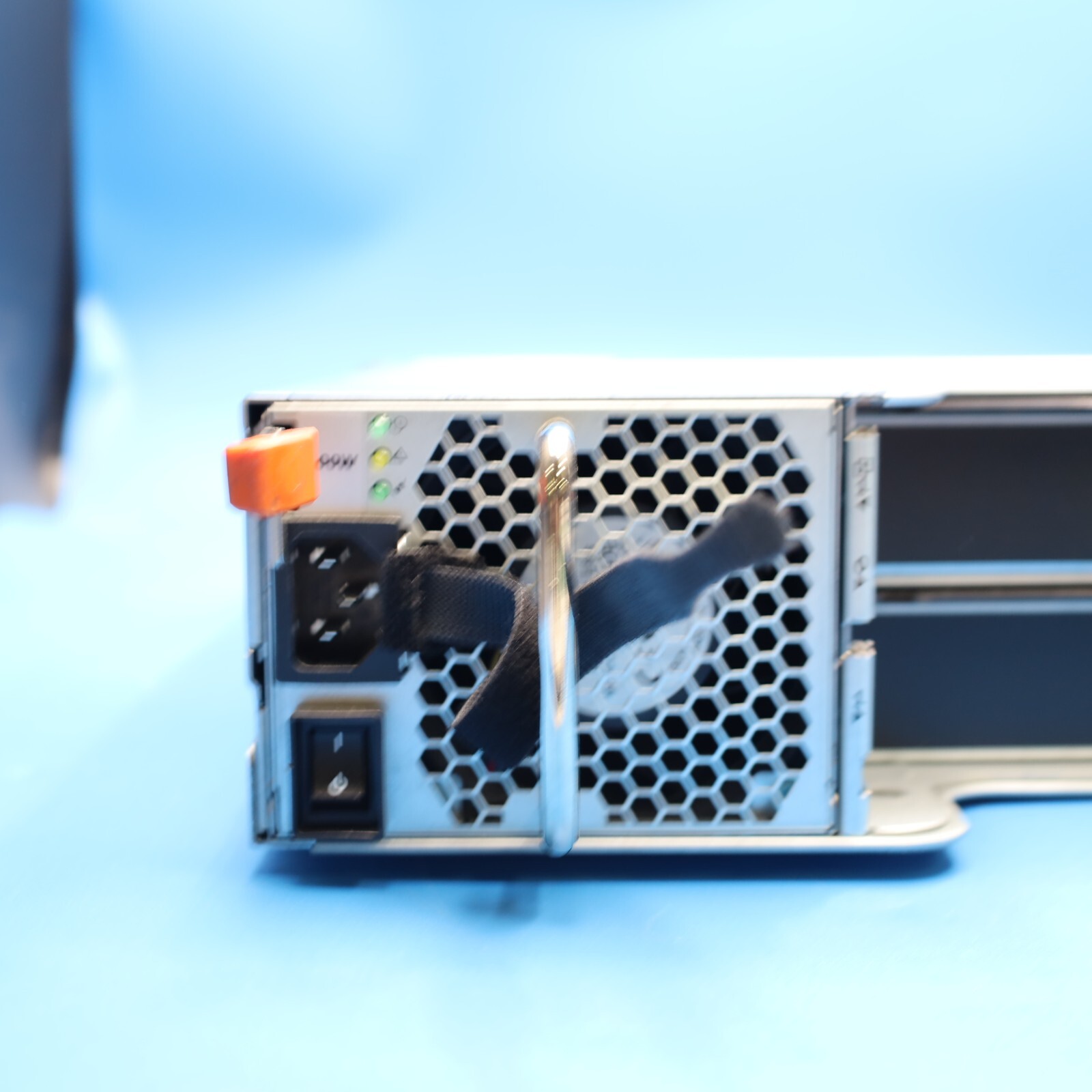 Dell EMC SC420 Storage Array 2.5" 24 Drive Storage Array w/ 23 900GB ...