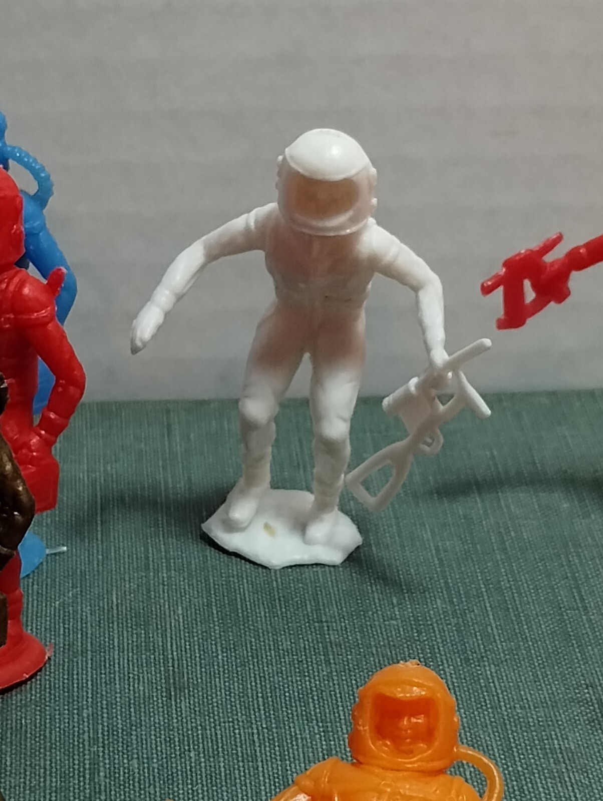 Vintage 1960s Lot Of 17 MPC Plastic Astronaut Space Men Toys | eBay