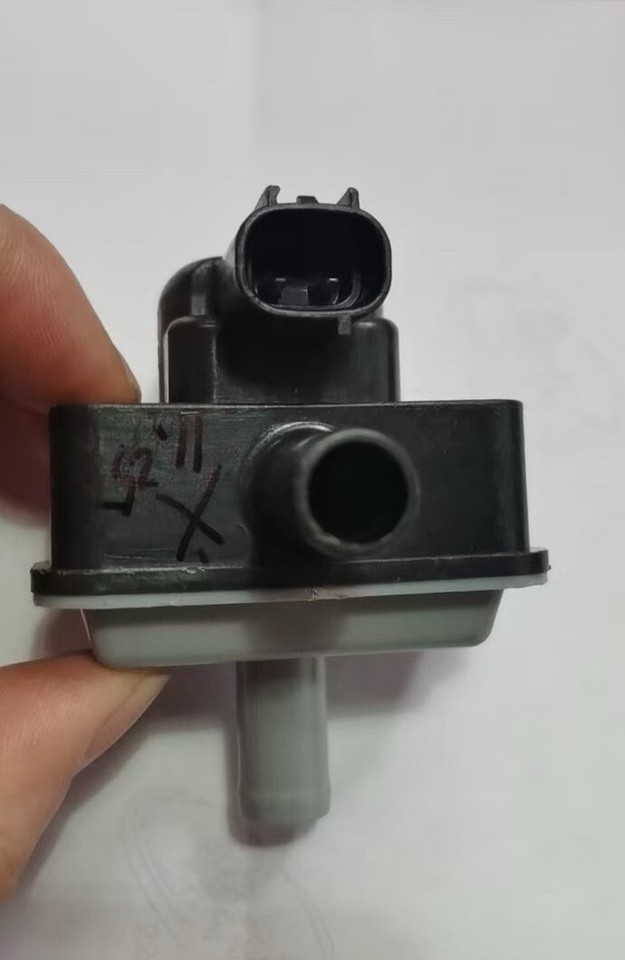 OEM 25860-F0010 | TOYOTA OEM Vapor Canister Purge Solenoid | eBay