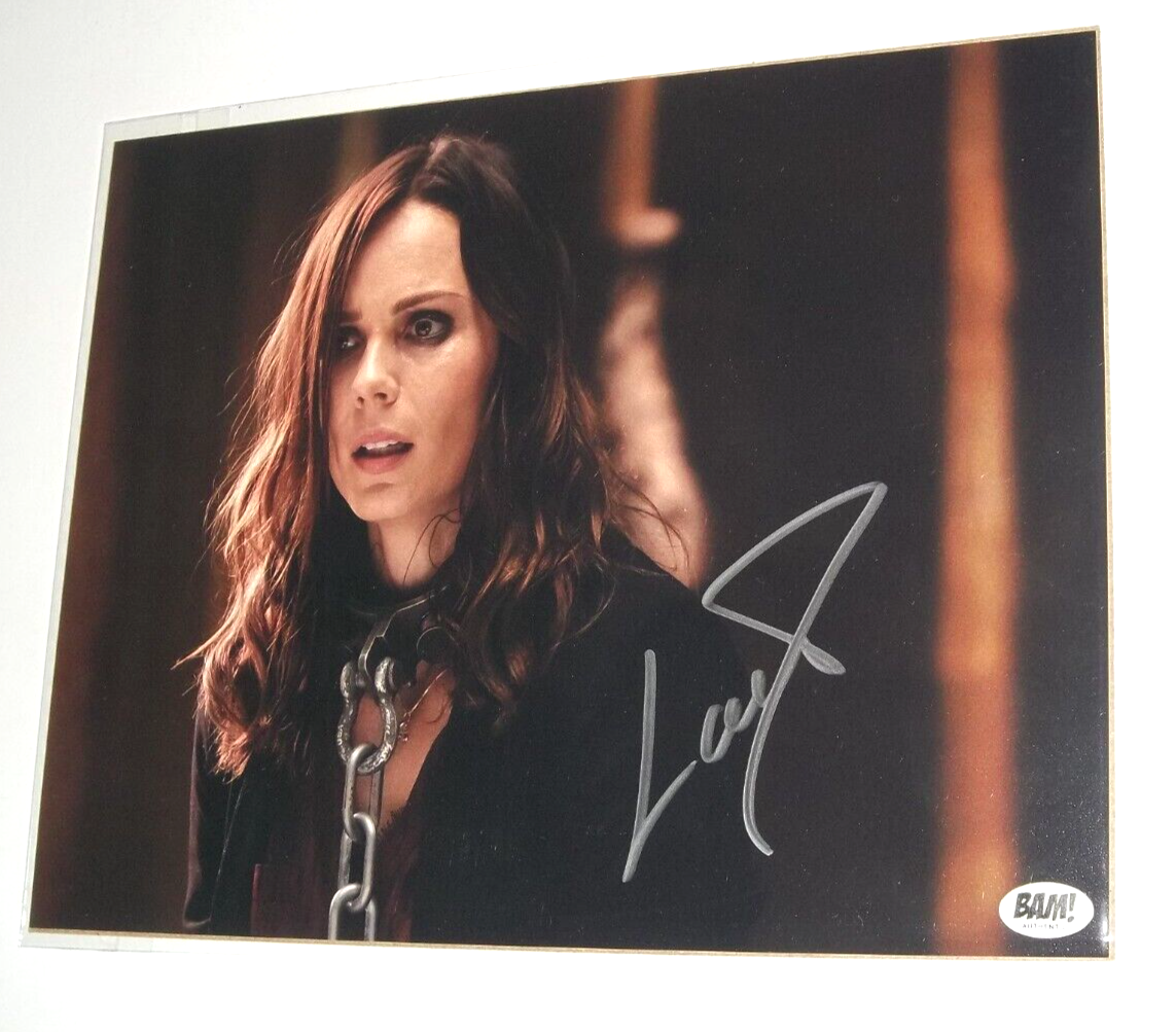 Laura Vandervoort Damage Laura Vandervoort : Actress Films, Episodes