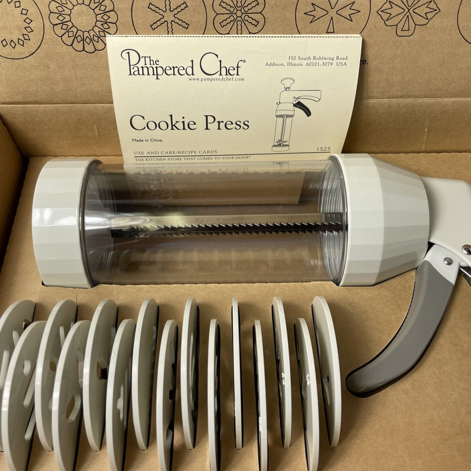 NEW PAMPERED CHEF 1526 Cookie Press Spritz Christmas Cookies New Open ...