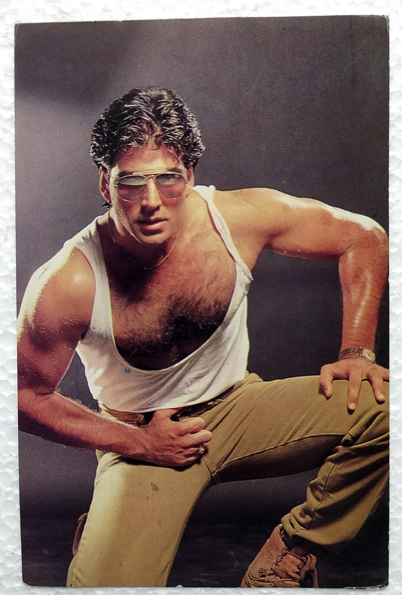 Bollywood Actor Akshay Kumar Body