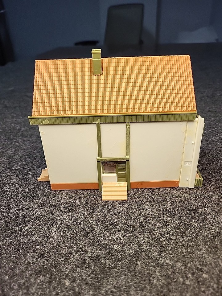 faller HO European 2 Story City Home Fully Assembled Need Repairs | eBay