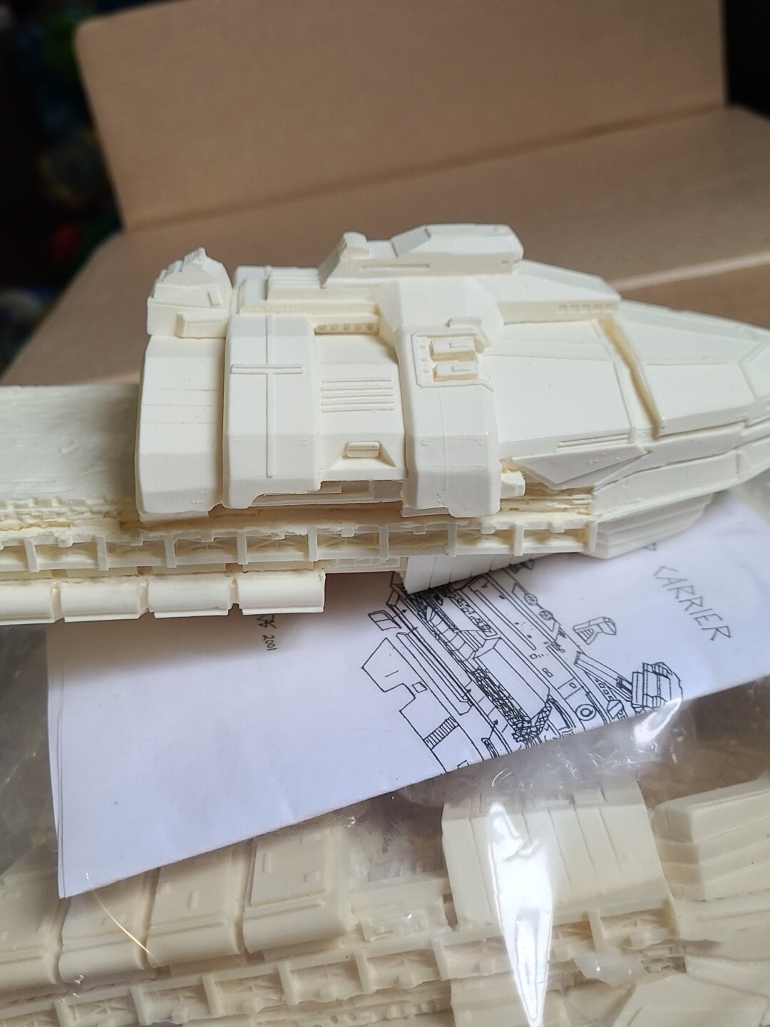 Roger Young Starship Carrier 19 Inch Long Resin Model Kit 18SHM02 | eBay