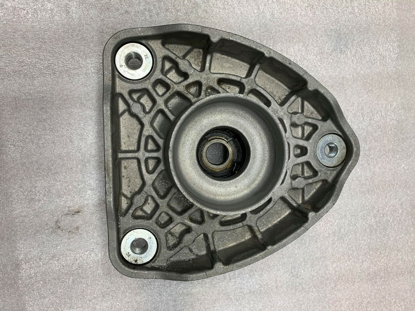 2015-2018 MERCEDES GLA CLA FRONT STRUT MOUNT BEARING, 2463230020 ...