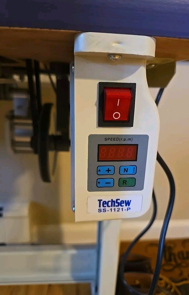 Techsew Industrial Sewing Machine 810 PRO New Canada For Leather Etc ...