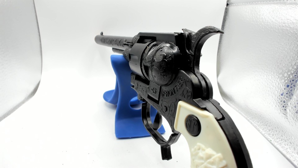 🔥🔥 BCM FRONTIER '45 COLT Outlaw cap gun 10” toy vintage cap gun England ...