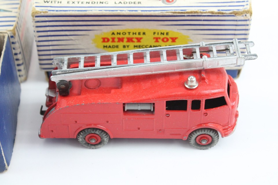 Dinky Toys Tin Bottom Diecast 955 Fire Engine w/ Ladder & 982 Car ...