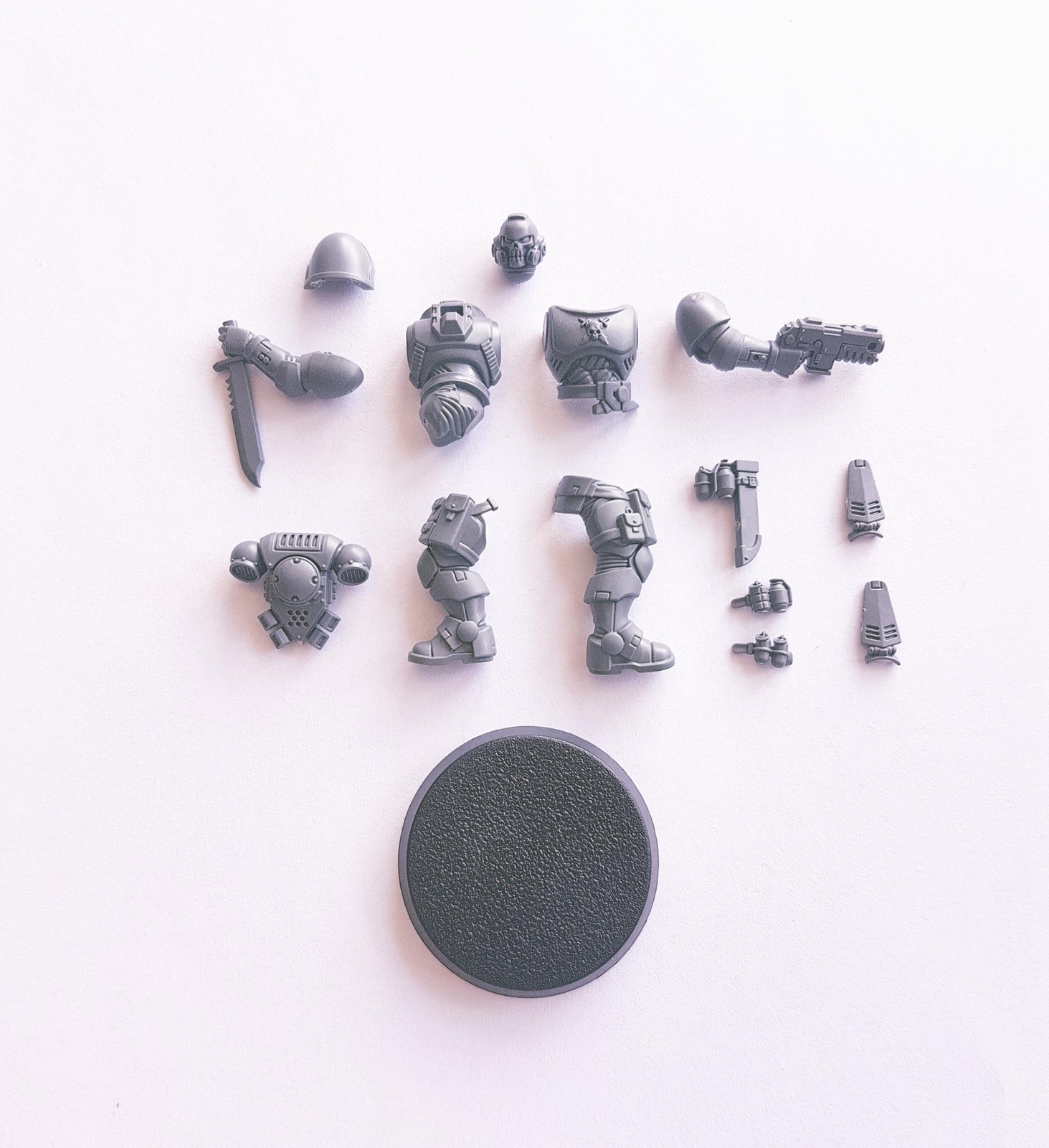 Primaris Reiver Combat Blade & Pistol Single Figure Model Bits ...