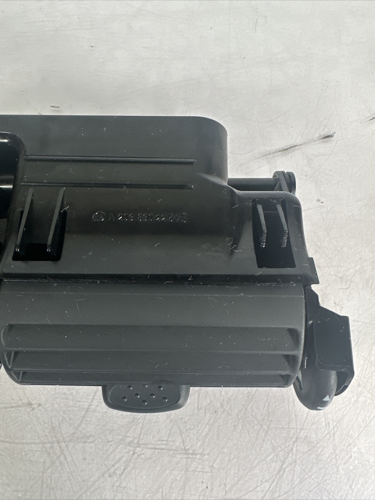 05 - 07 MERCEDES W203 C280 Front Center Dash AC Heat Air Vent Vents ...