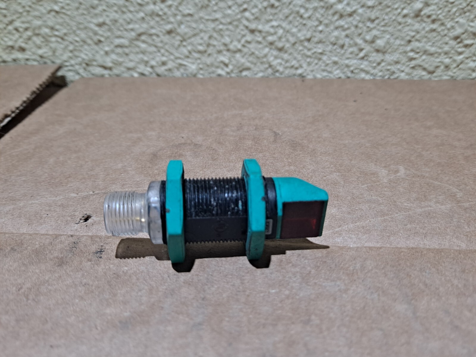 PEPPERL + FUCHS 190549 DIFFUSE MODE SENSOR GLV18-8-200-S/73/120 ...