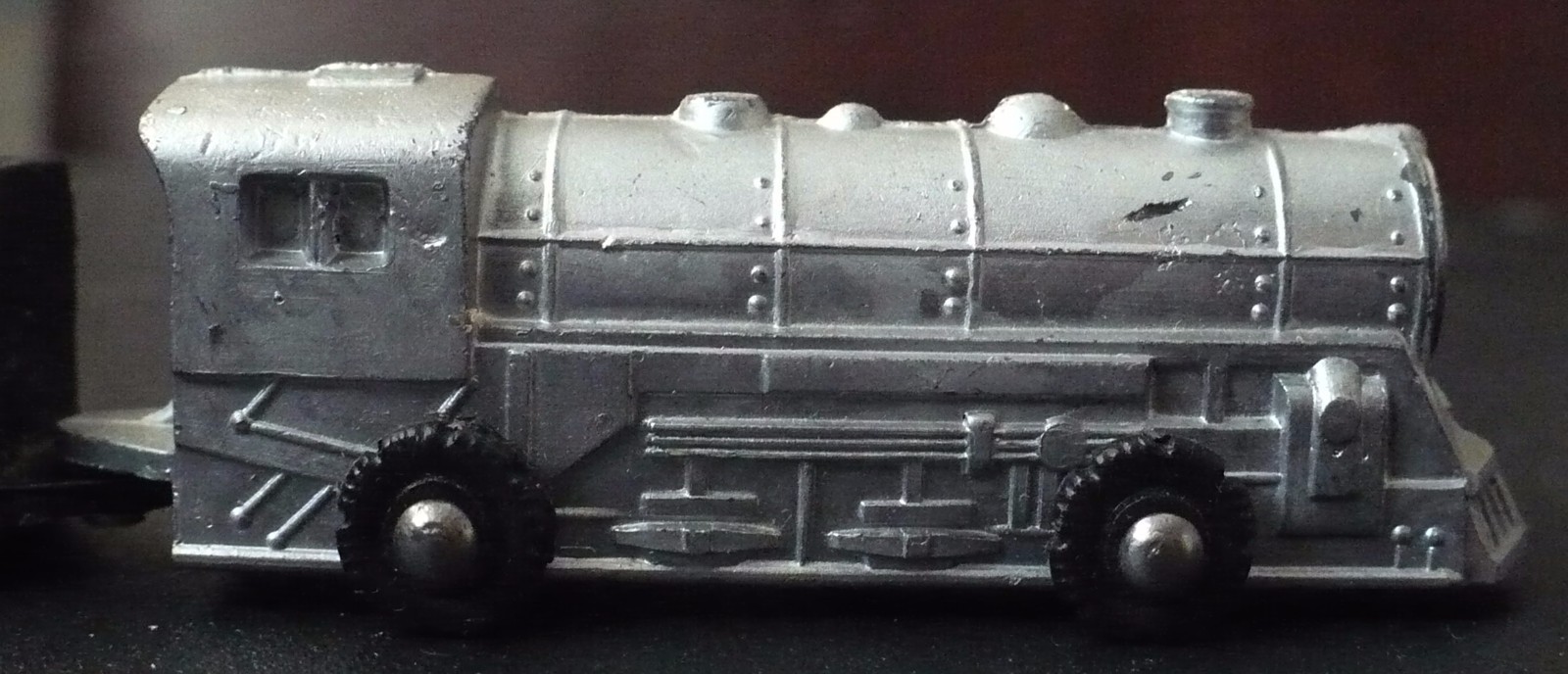 VINTAGE BARCLAY #335 DIECAST METAL TOY TRAIN ENGINE & PASSENGER CAR ...