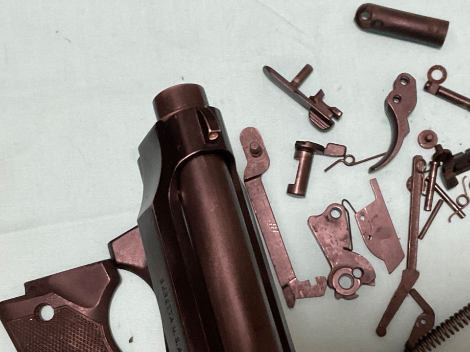 SURPLUS BERETTA 92FS 9MM LUGER PARTS KIT SET CONVERSION TRIJICON 9X19 ...