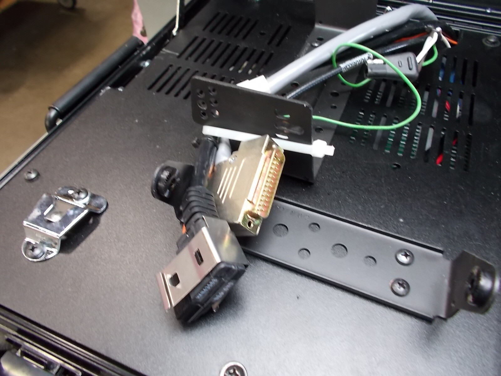 MOTOROLA FUTURECOM L06-MBX700 DVRS REPEATER P25 MOBILE VEHICULAR | eBay