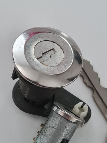 Ford Falcon Door Lock & Key XR XT XW XY XA XB GS GT XC ZA ZB ZC ZD ZF ...