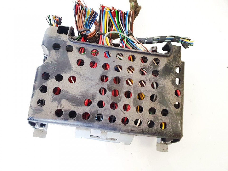 90589979 90589965 Fuse box for Opel Astra UK1652217-71 | eBay