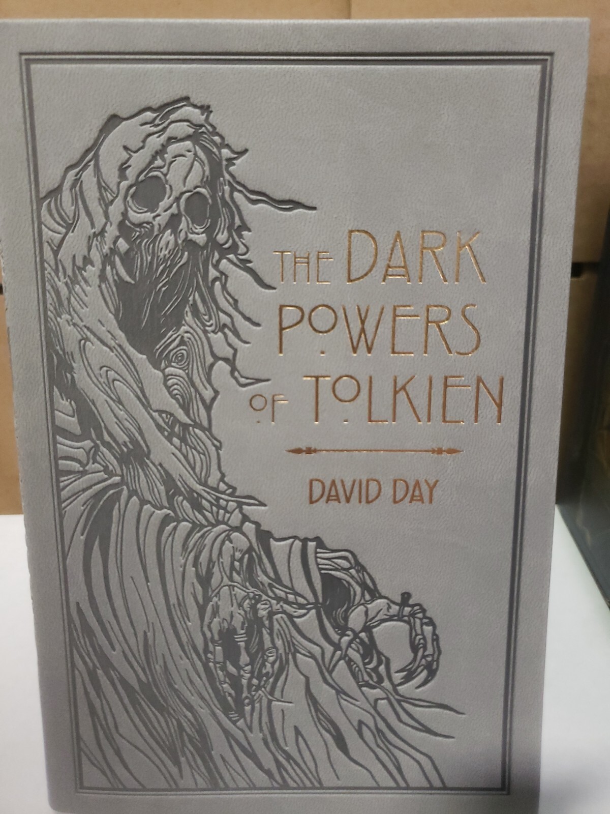 The World of Tolkien - David Day - 7 imitation leather books in case ...