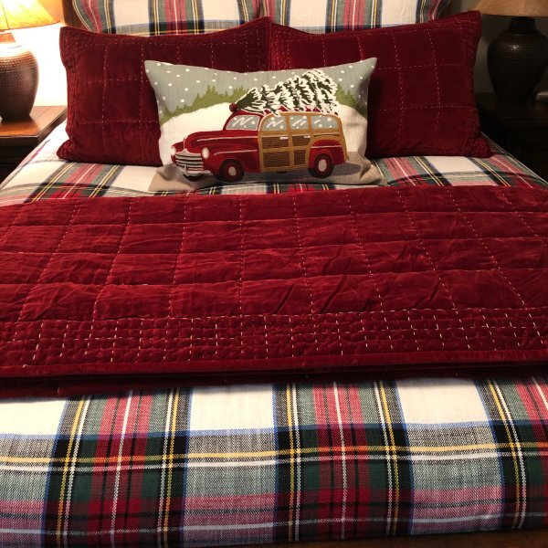Pottery Barn Velvet Quilt Box Stitch Ruby Red Queen 2 Euro Shams ...