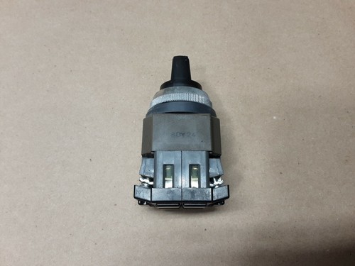 IDEC ASTN Selector Switch Black Knob return to center BS010E #1011J22 ...