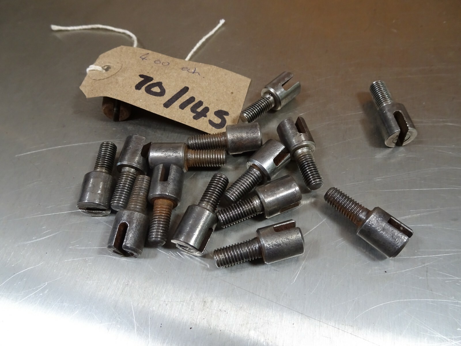 1 VTG TRIUMPH UNIT SLOTTED TACHO REV COUNTER DRIVE SCREWS.70-9988.T140 ...