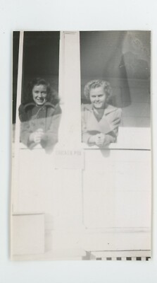 Vintage Photo ID'd Alice Arthur Myrtle Bye Chicken Pox Warning Sign WW2 ...