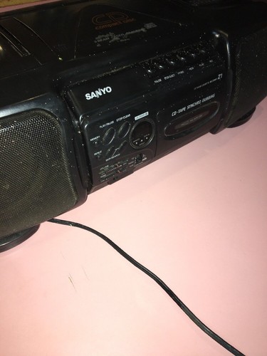 Sanyo mcd-z1 CD AM/FM Stereo Radio Cassette and Recorder Boombox-SHIPS ...