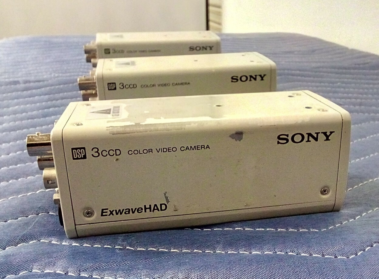 *LOT of 3* Sony ExwaveHAD DSP 3CCD Color Video Camera DXC-390 | eBay