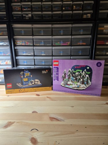 LEGO Northern Lights Display (40785) & Micro Command Center (40786 ...