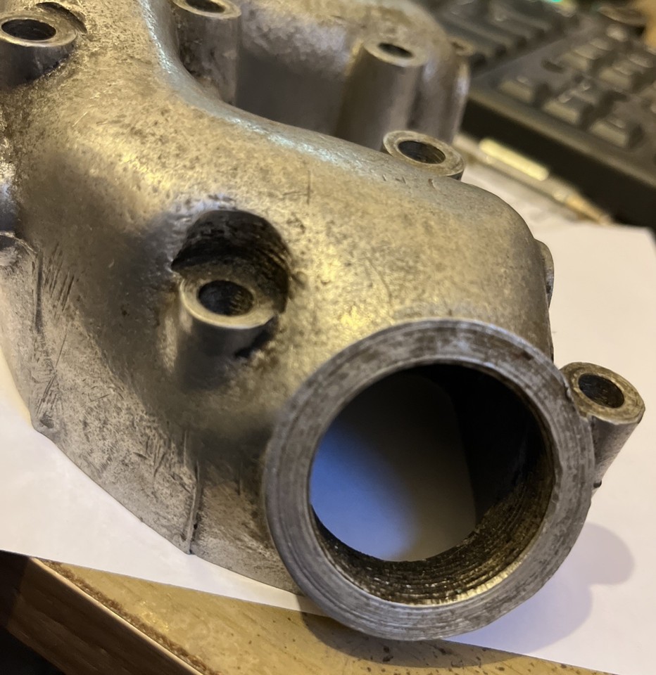 bsa c15 / b40 rocket box shell with valve lifter hole c15T trials pre ...