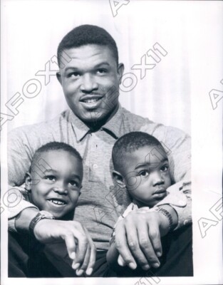 1957 New York Giants Football Player Mel Triplett With Sons Press Photo ...