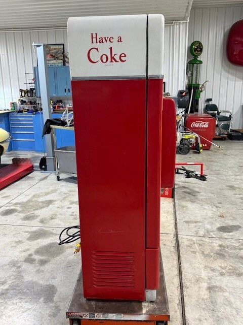 Vendo 110 Coke Coca Cola Vending machine Original Unrestored Original ...