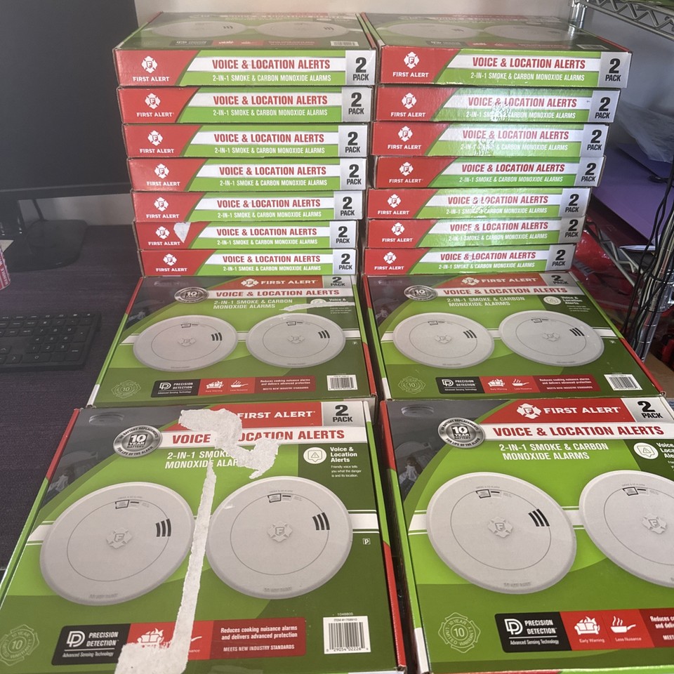 First Alert 2-in-1 Smoke/CO Alarms TWO 2-Pack Voice Location Alerts 4 ...