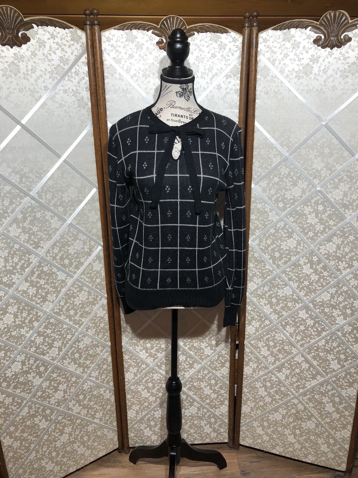 80’s Vintage Keyhole Front Neck With Bow Preppy Plai… - Gem