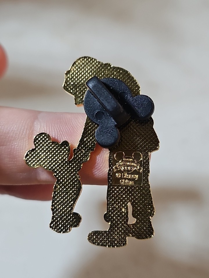 Disney Parks Mickey Mouse Thanking Shaking Hands with a Soldier Pin ...