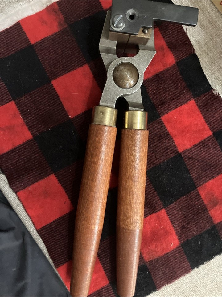 THOMPSON CENTER ARMS T/C 50 CALIBER MAXI-BALL MOLD WITH T/C HANDLES ...