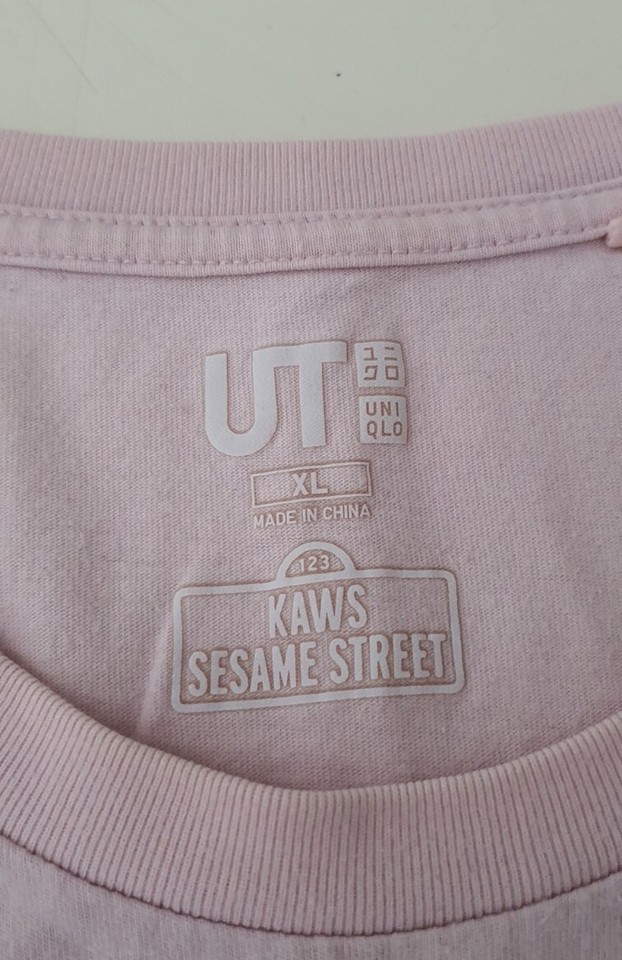 SS18 Uniqlo x Kaws x Sesame Street Elmo pink Tee size XL T-shirt | eBay ...