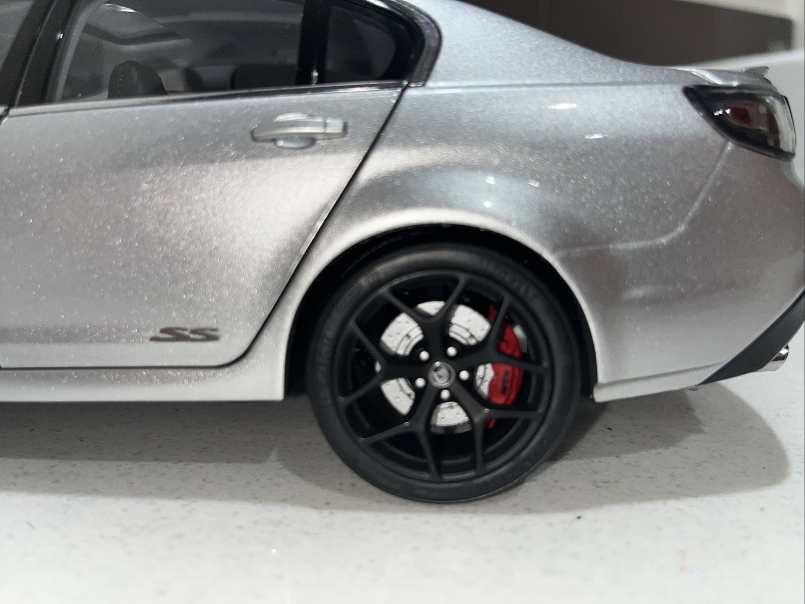 1/18 BIANTE HOLDEN COMMODORE VFII SSV REDLINE NITRATE Modified GTSR W1 ...