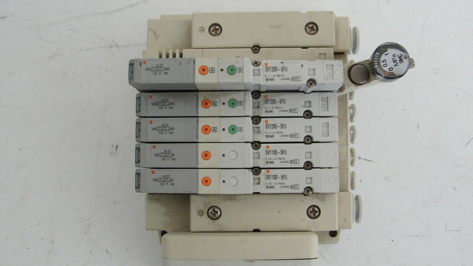 SMC SV1100-5FU solenoid valves with SV1200-5FU solenoid valves & valve ...