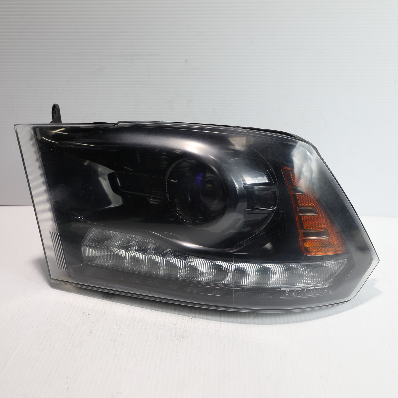 2015 Dodge Ram 1500 Left Driver Side Headlight Halogen Projector OEM ...