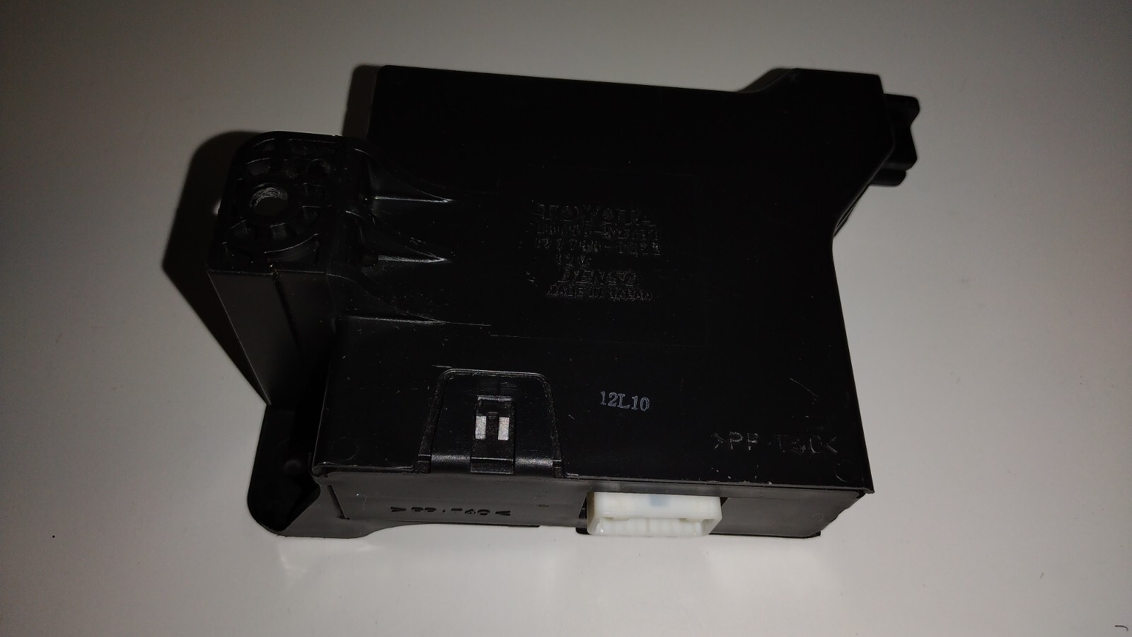 Toyota Genuine OEM 88650-52630 Amplifier ASSY Air Conditioner ...