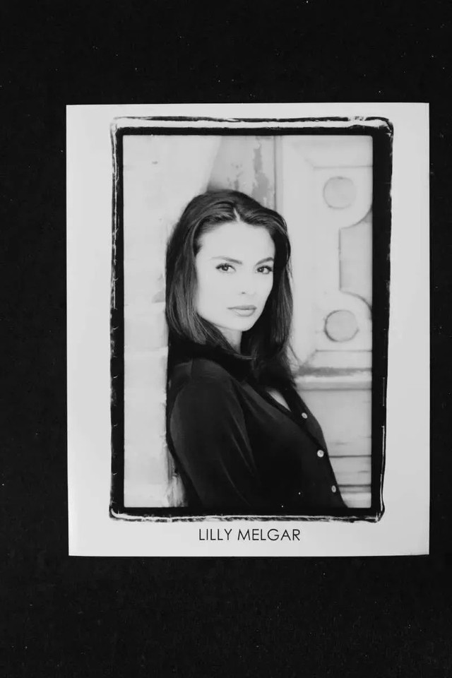 Lilly Melgar Headshot Posing 4x6 PHOTO PRINT | eBay