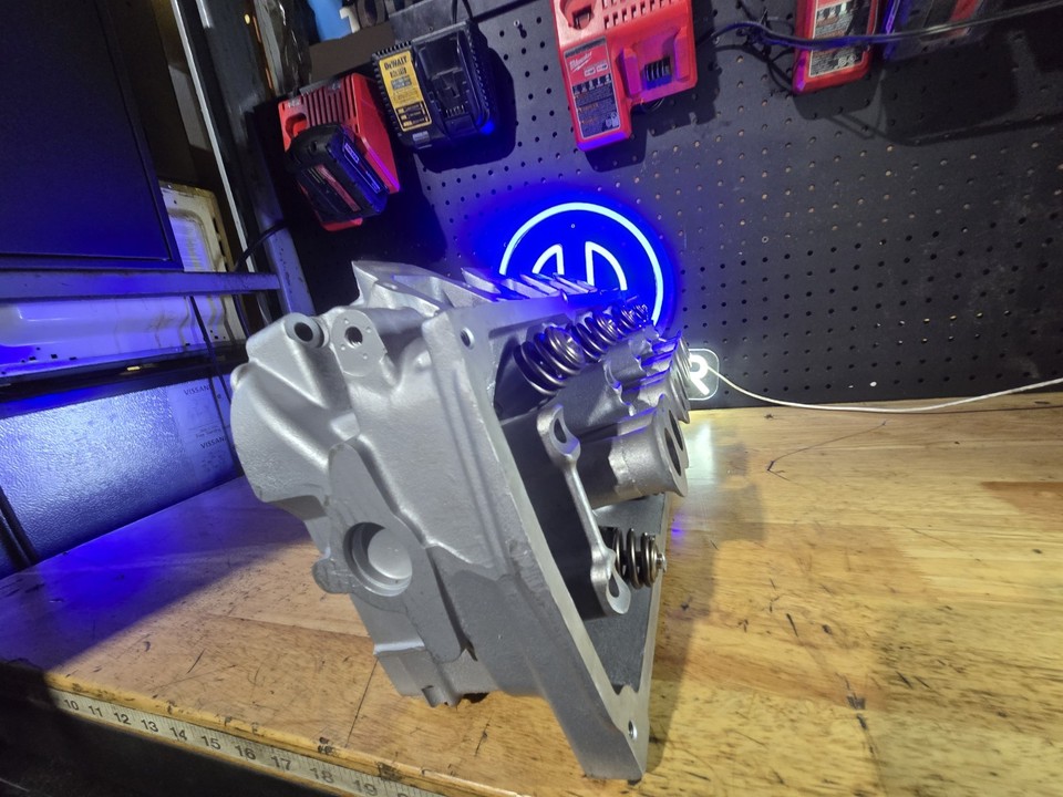 Genuine Mopar Dodge Chrysler Jeep 6.1L Hemi Eagle Cylinder Heads Pairs ...