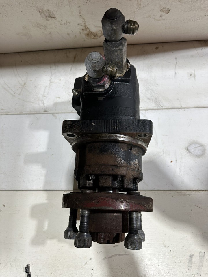 PowerBoss TSS/82 Hydraulic Motor 4000 Series Main Drive Part Number ...