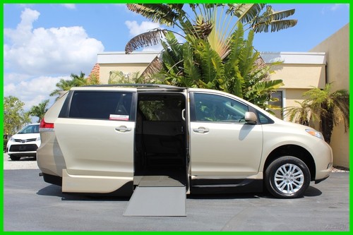 2014 Toyota Sienna XLE Wheelchair Accessible Handicap Power Side Entry ...