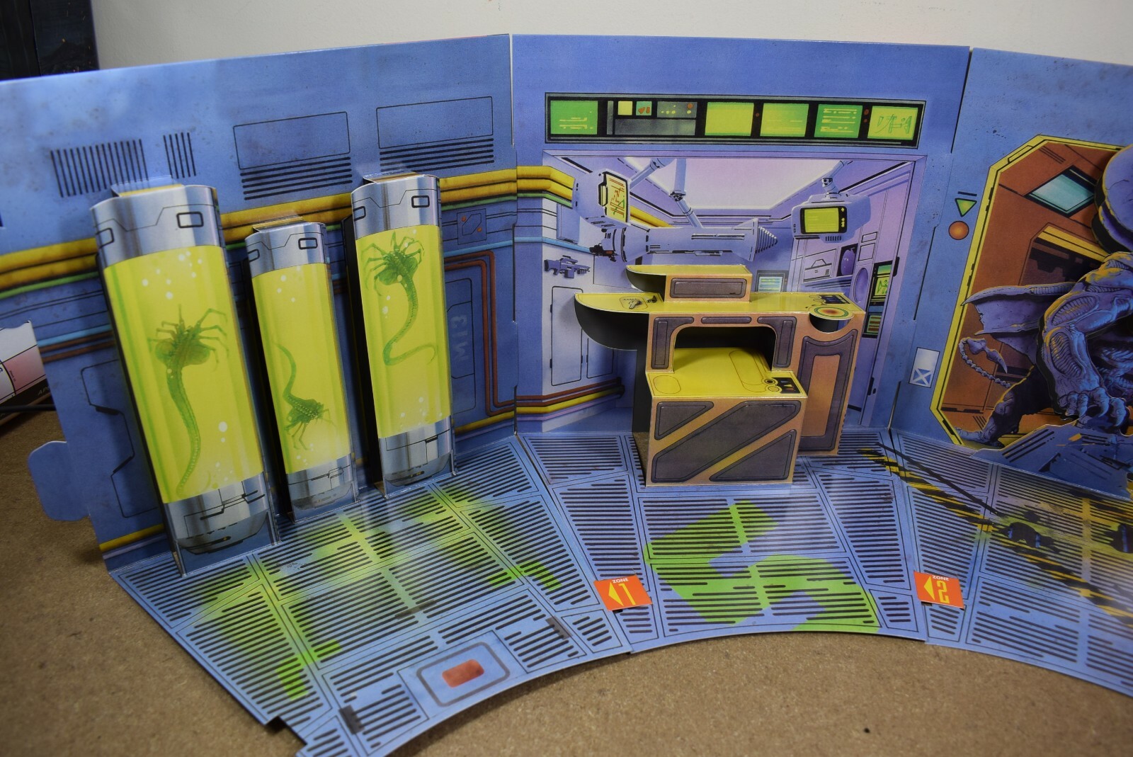 NECA Alien Club Exclusive Zones 1,2 & 3 of 3D PopUp SPACE BASE DIORAMA ...